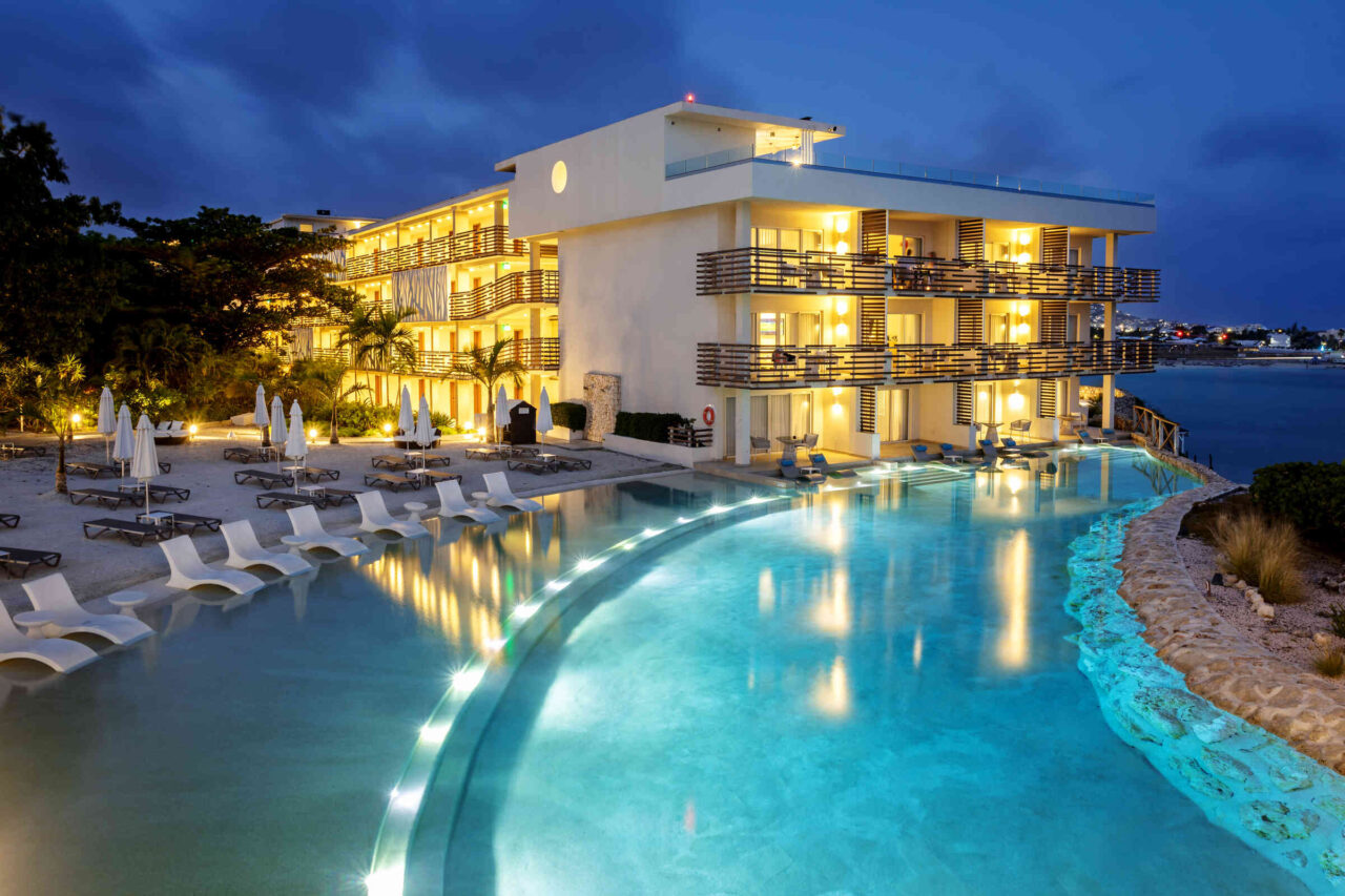 Sunset Swim Out Butler Suite - Sonesta Resorts Sint Maarten